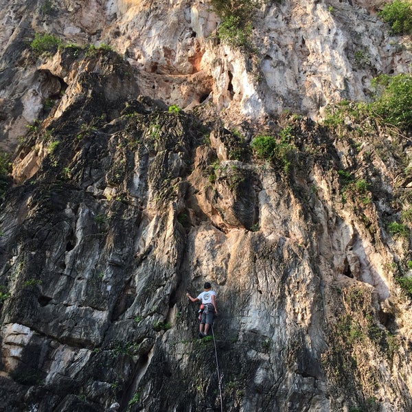 Damai Wall Batu Caves - Scenic Lookout