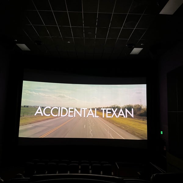 AMC Elmwood Palace 20 - Movie Theater in Harahan