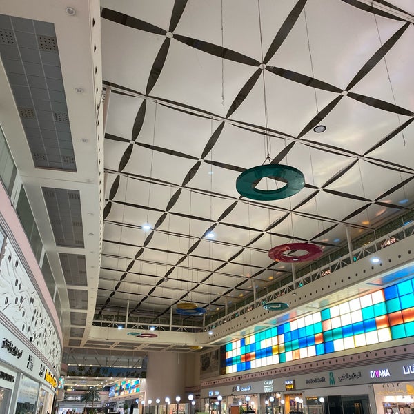 Localizer Mall | لوكالايزر - Shopping Mall in العليا