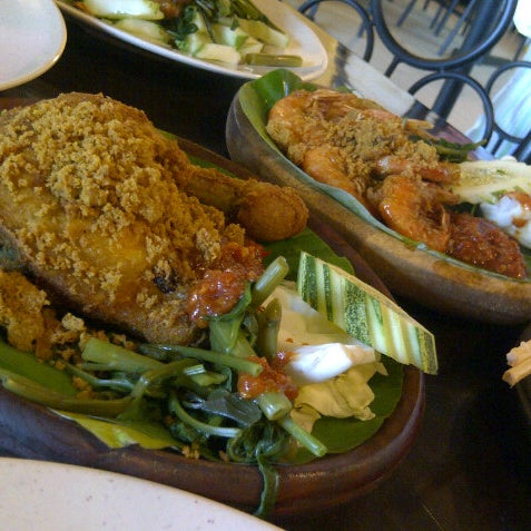 Ayam Penyet AP Nilai