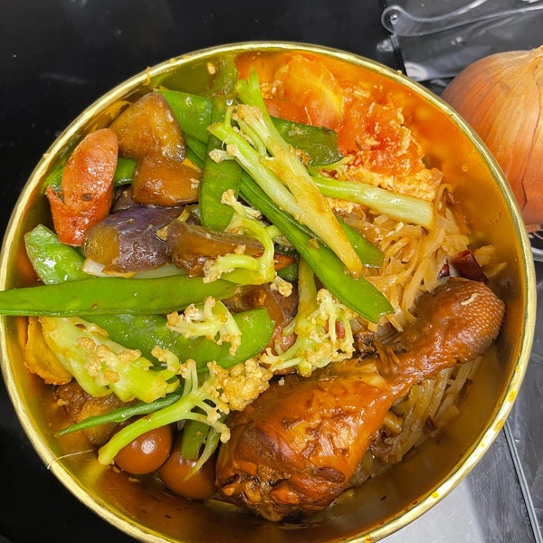 Yaohan Centre Food Court - Food Court in Golden Village