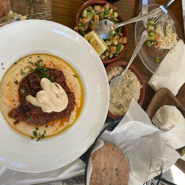 Hummus Kitchen - Yorkville - 52 tips