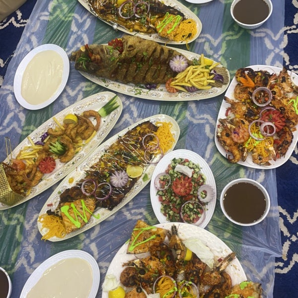 Al-Mina Fish Restaurant مطعم الميناء للأسماك - 48 visitors