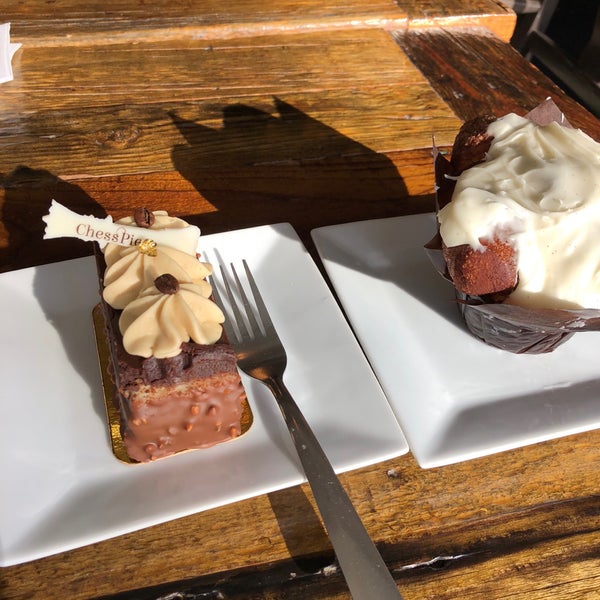 Chess Piece Pâtisserie & Cafe - Café in Fredericton