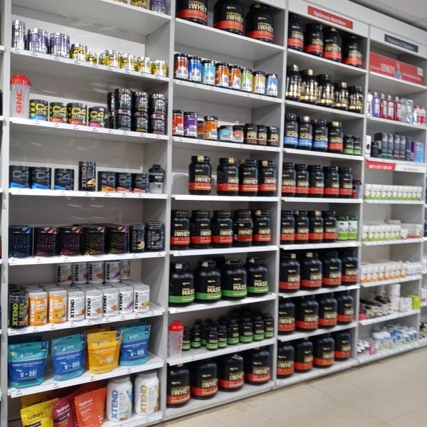 Gnc Store Shelves