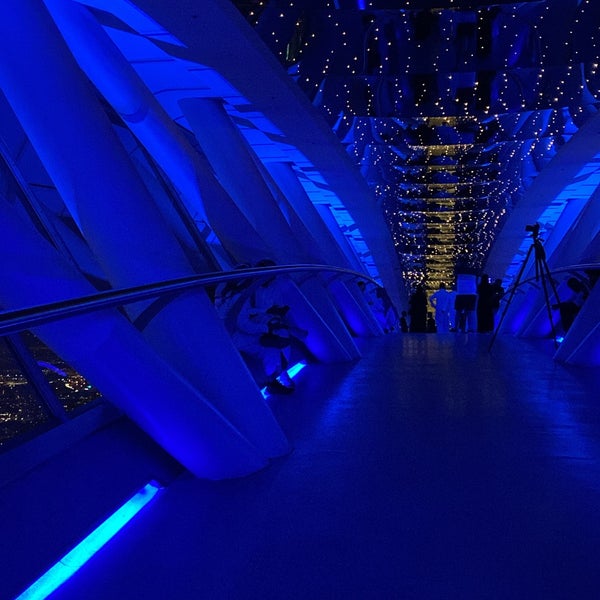 Sky Bridge, Kingdom Tower - Scenic Lookout in Riyadh