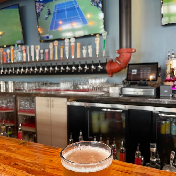 Local Tap House & Kitchen - Downtown Oceanside - 34 tips from 959 visitors