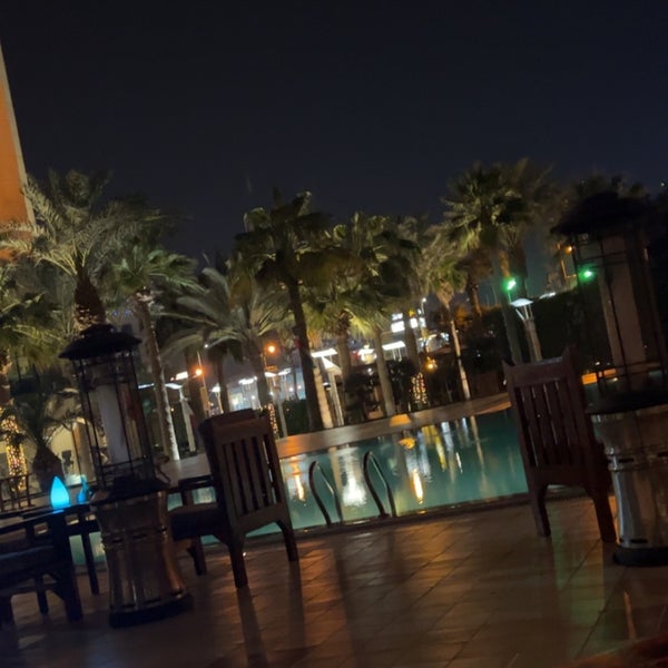 Sheraton Hotel Shisha Pool - Hookah Bar