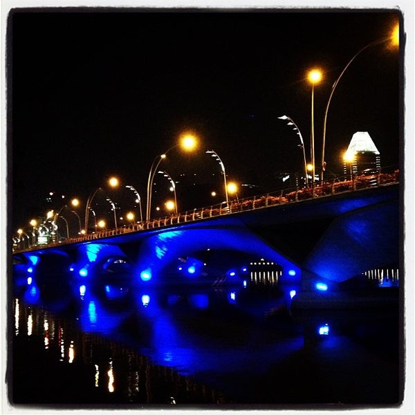 Anderson Bridge - Bridge in Downtown Core