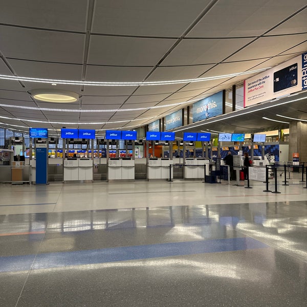 jetBlue Airways Ticket Counter - Jeffries Point - 32 tips from 9198 ...