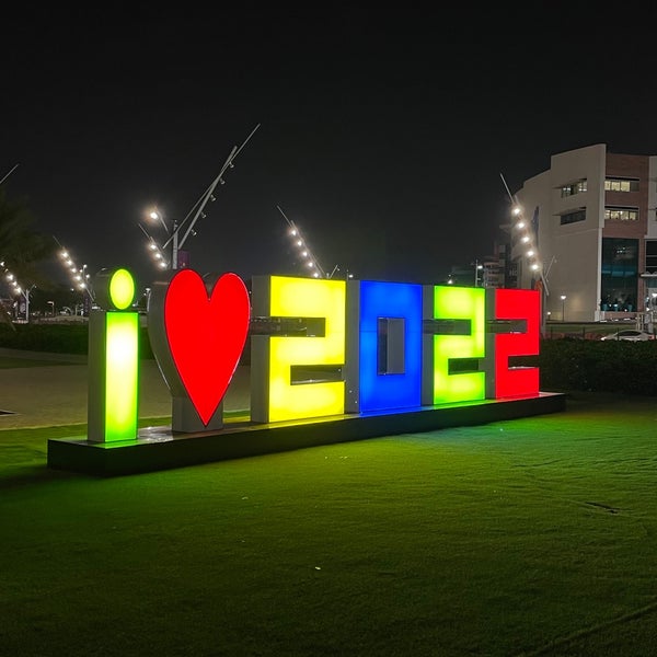 Iconic 2022 Building - 180 visitors