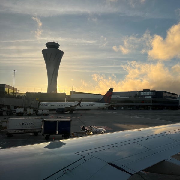 Gate E11 - 3 tips