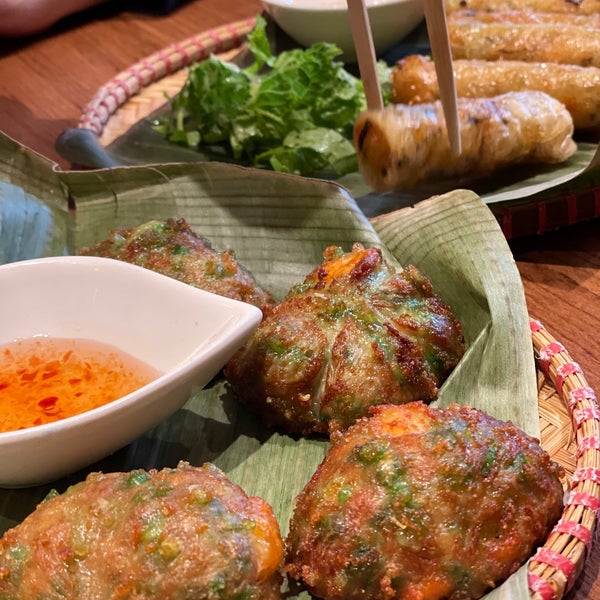 Mr. Red Cafe - Hastings-Sunrise - Vancouver, BC