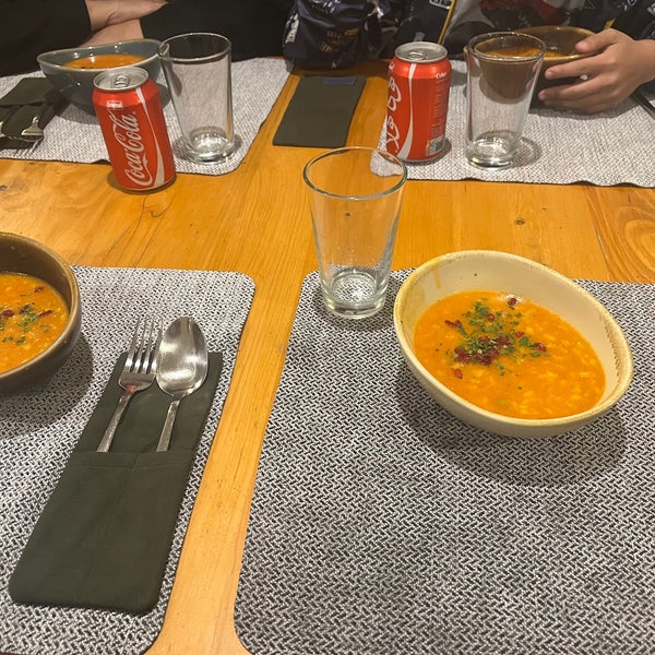 کافه و رستوران گوزن | gavazn Cafe and restaurant - 10 tips from 926 ...