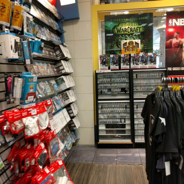 GameStop - 6419 W Newberry Rd