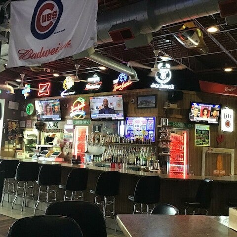 Sneakers Sports Bar & Grill - Janesville, WI