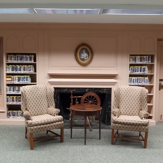 Photos at Lucy Robbins Welles Library - 4 tips from 171 visitors