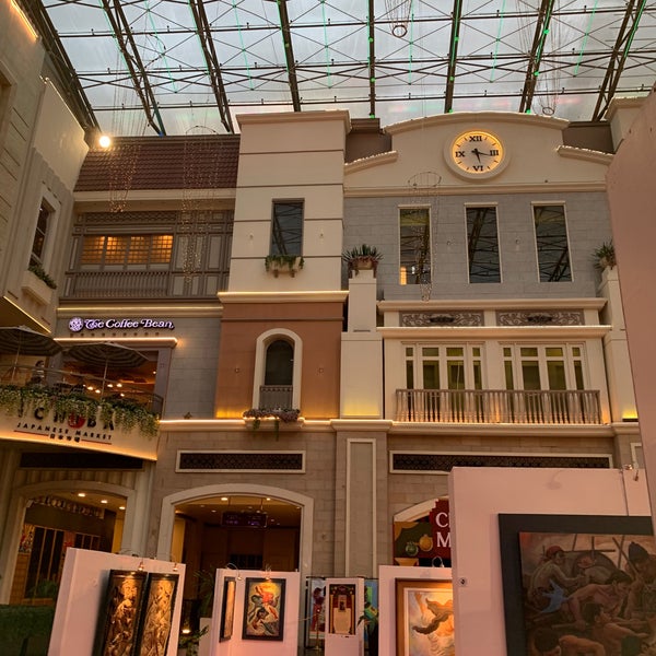 Photos at Resorts World Manila (RWM) - Barangay 183 - Pasay, Pasay City