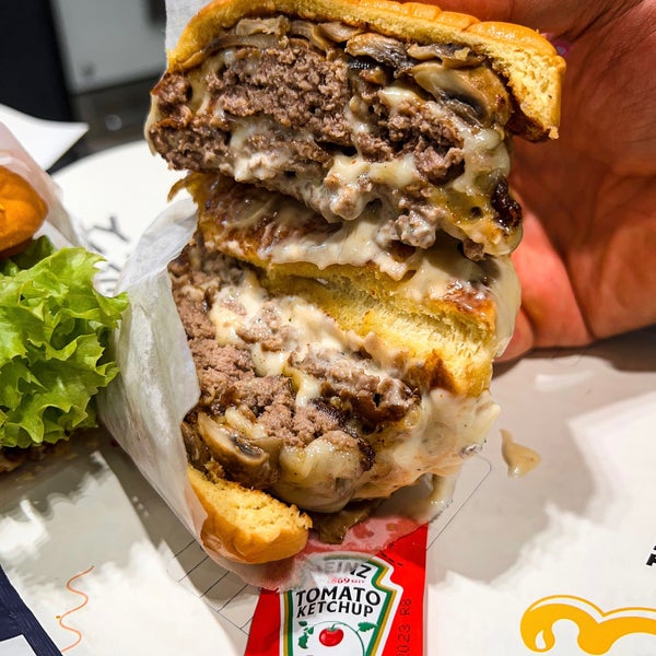 Three Lines Burger - الربيع - 0 tips