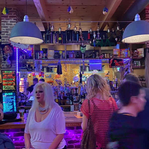 Trackside Tavern - Pub