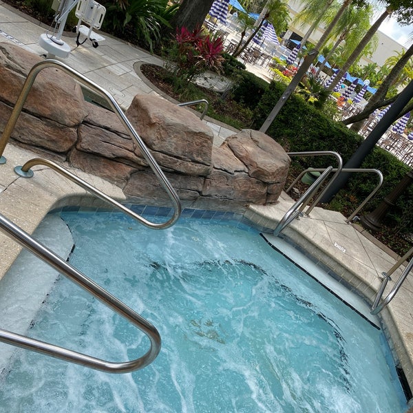 Hilton Pool - 1751 Hotel Plaza Blvd