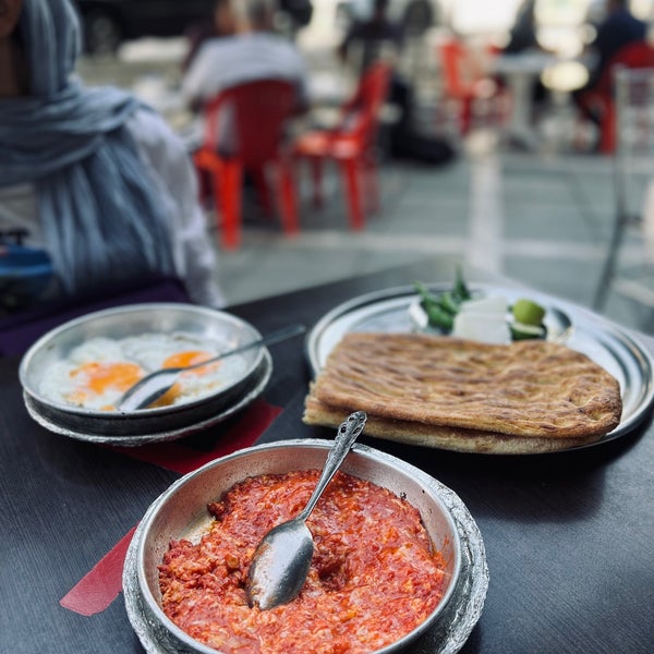 Valiasr Dizi & Breakfast | دیزی سرا و صبحانه ولیعصر - منطقه ۶ - 66 tips