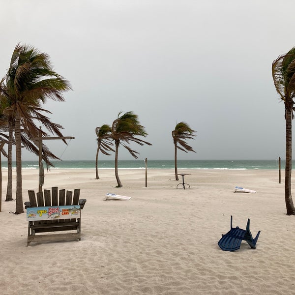 Undertow Beach Bar - Belle Vista - 52 tips from 2909 visitors