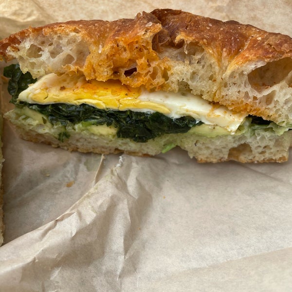 Monuts Donuts - Café in Durham