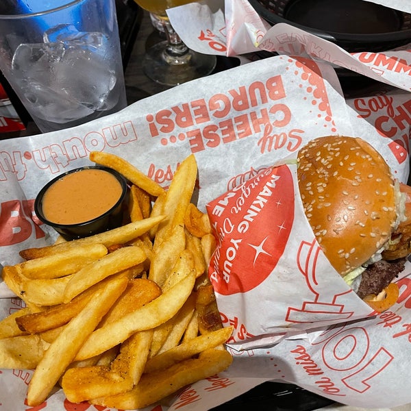 Red Robin Gourmet Burgers and Brews - Northgate - 401 NE Northgate Way