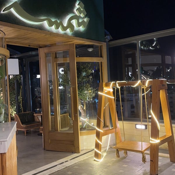 Shamsa Rooftop - شمسة - Café in Amman