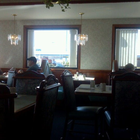 Sheboygan Family Restaurant - Breakfast Spot in Business Drive South