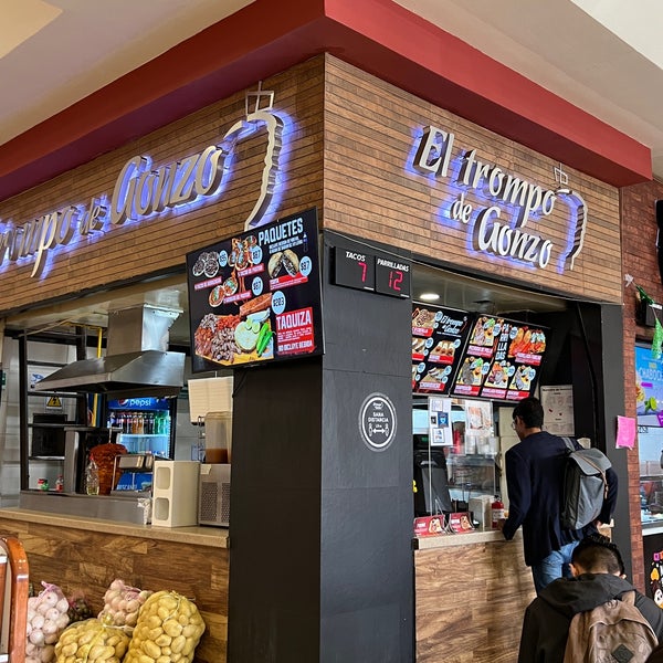 Plaza del Parque - Shopping Mall in Queretaro