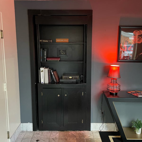 Black Rabbit - East Louisville - 26 visitors