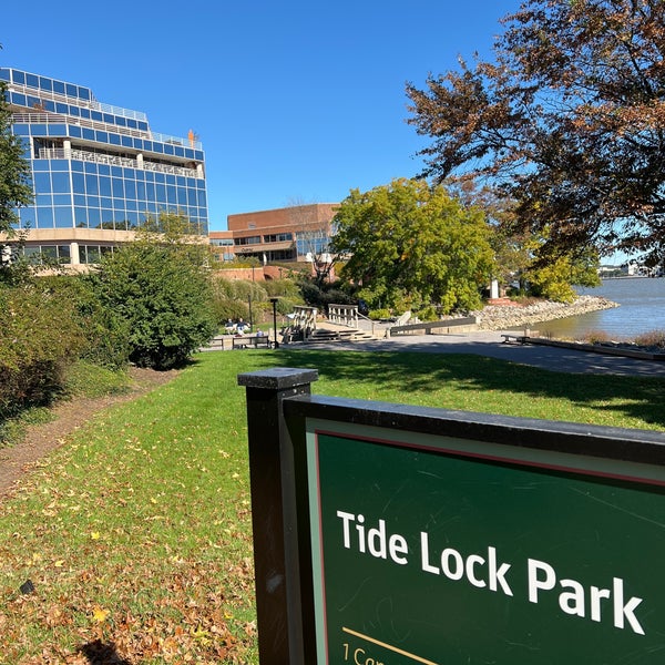 Tide Lock Park - Old Town North - Alexandria, VA