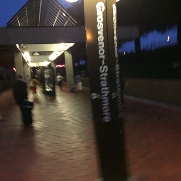 Grosvenor-Strathmore Metro Station - Metro Station