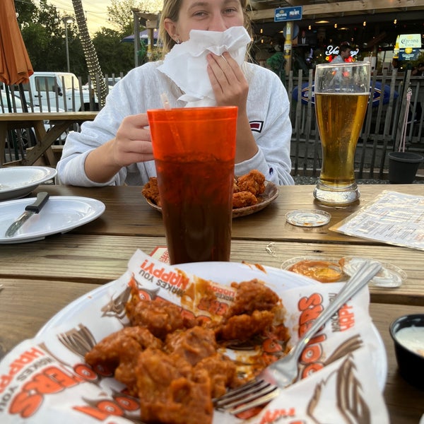 Hooters Wings And Beer