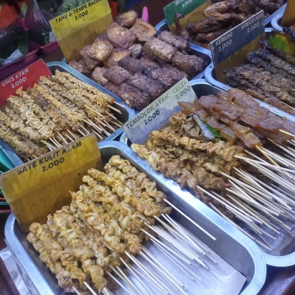 Sego Kucing Mbak Sari - Kecamatan Tandes, Jawa Timur