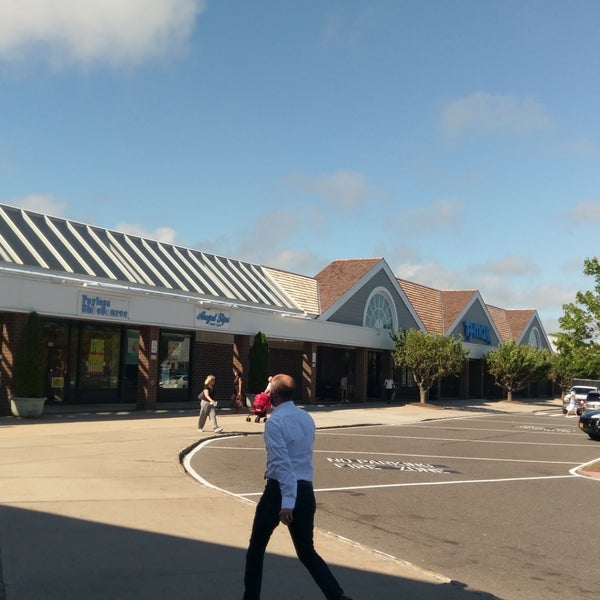 Bridgehampton Commons - 2044 Montauk Hwy