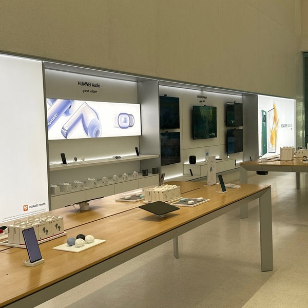 Huawei Store Riyadh Front - Electronics Store in مطار الملك خالد الدولي
