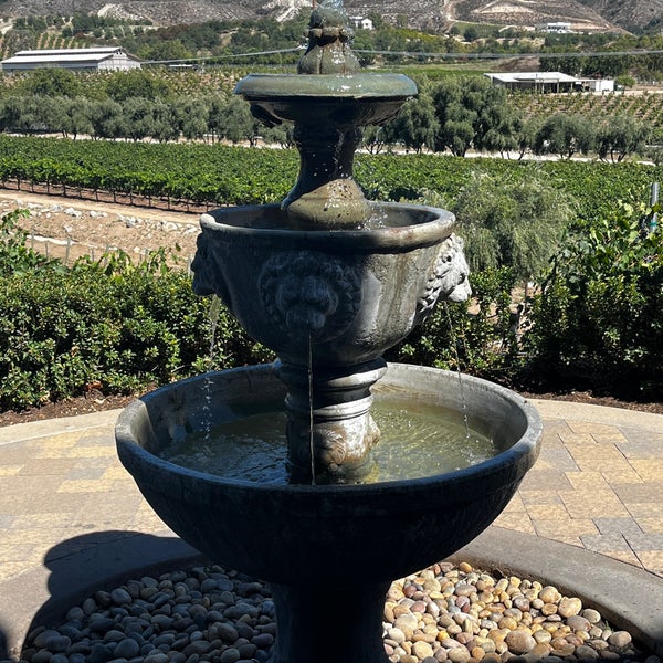 Robert Renzoni Vineyards & Winery - Winery in Temecula