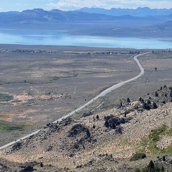 Mono Lake Viewpoint - Scenic Lookout