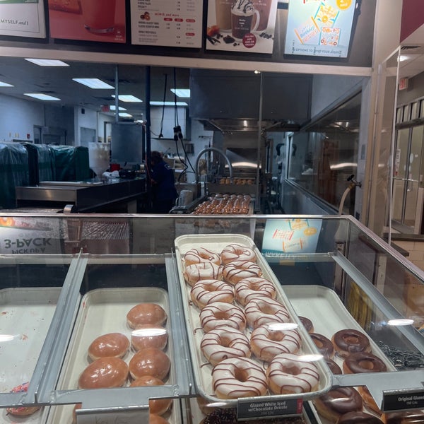 Krispy Kreme Doughnuts - Donut Shop in Clarks Summit