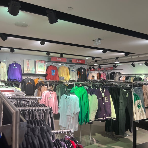 H&M - Downtown Santa Monica - Santa Monica, CA