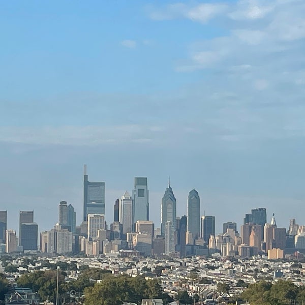 Radisson Hotel Philadelphia - South Philadelphia - 2033 Penrose Ave