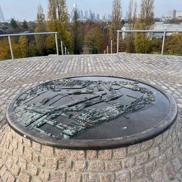 Stave Hill - Scenic Lookout in Rotherhithe