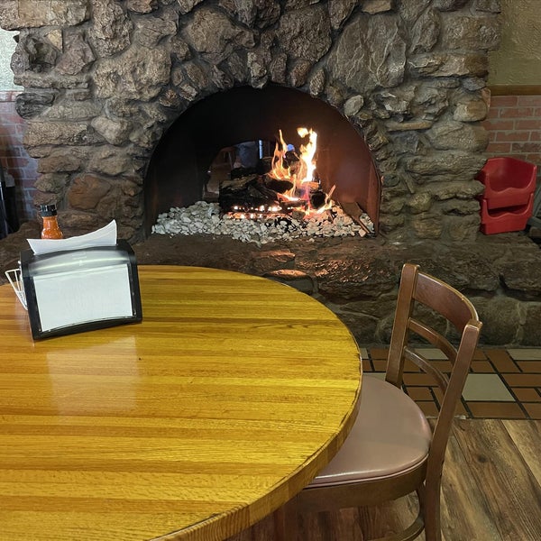 Farmington Pizza Co - Farmington, IL