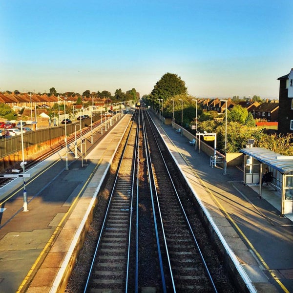Rainham Railway Station (RAI) - Rail Station in Rainham