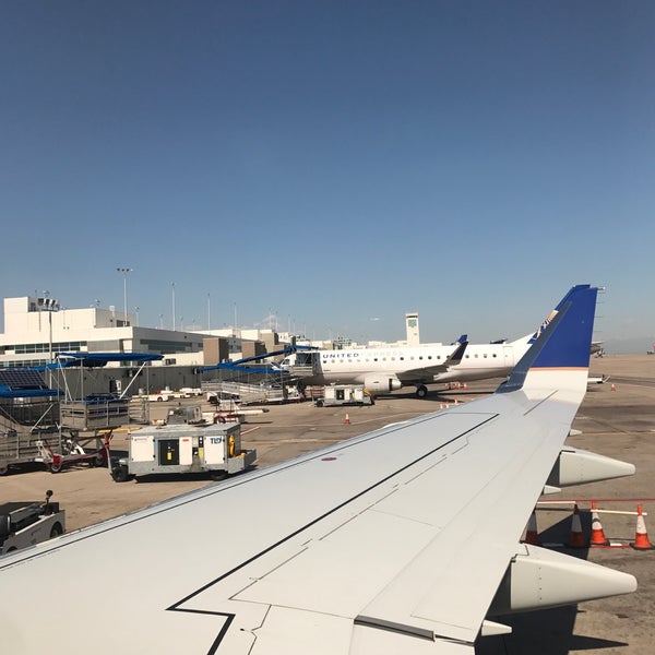 Gate B71 - Airport Gate in Denver