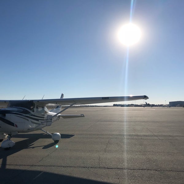 General William J. Fox Airfield (WJF) - Airport in Lancaster