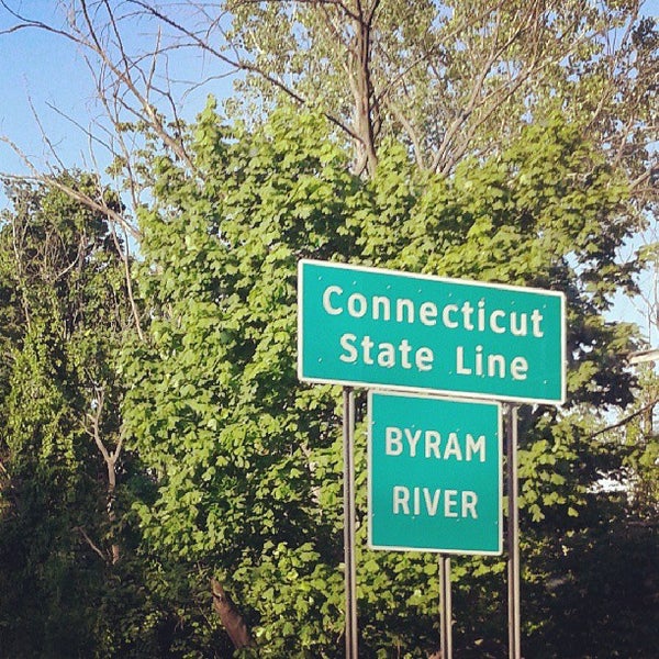 Connecticut/New York State Border - Border Crossing